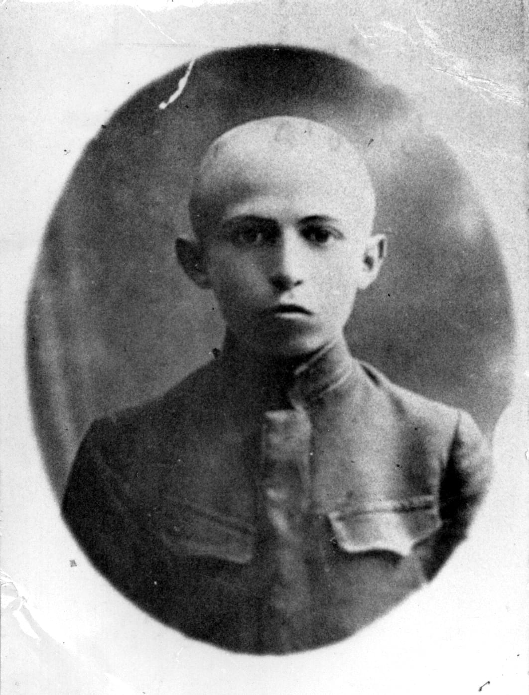 Menachem Begin's Childhood - מרכז מורשת מנחם בגין